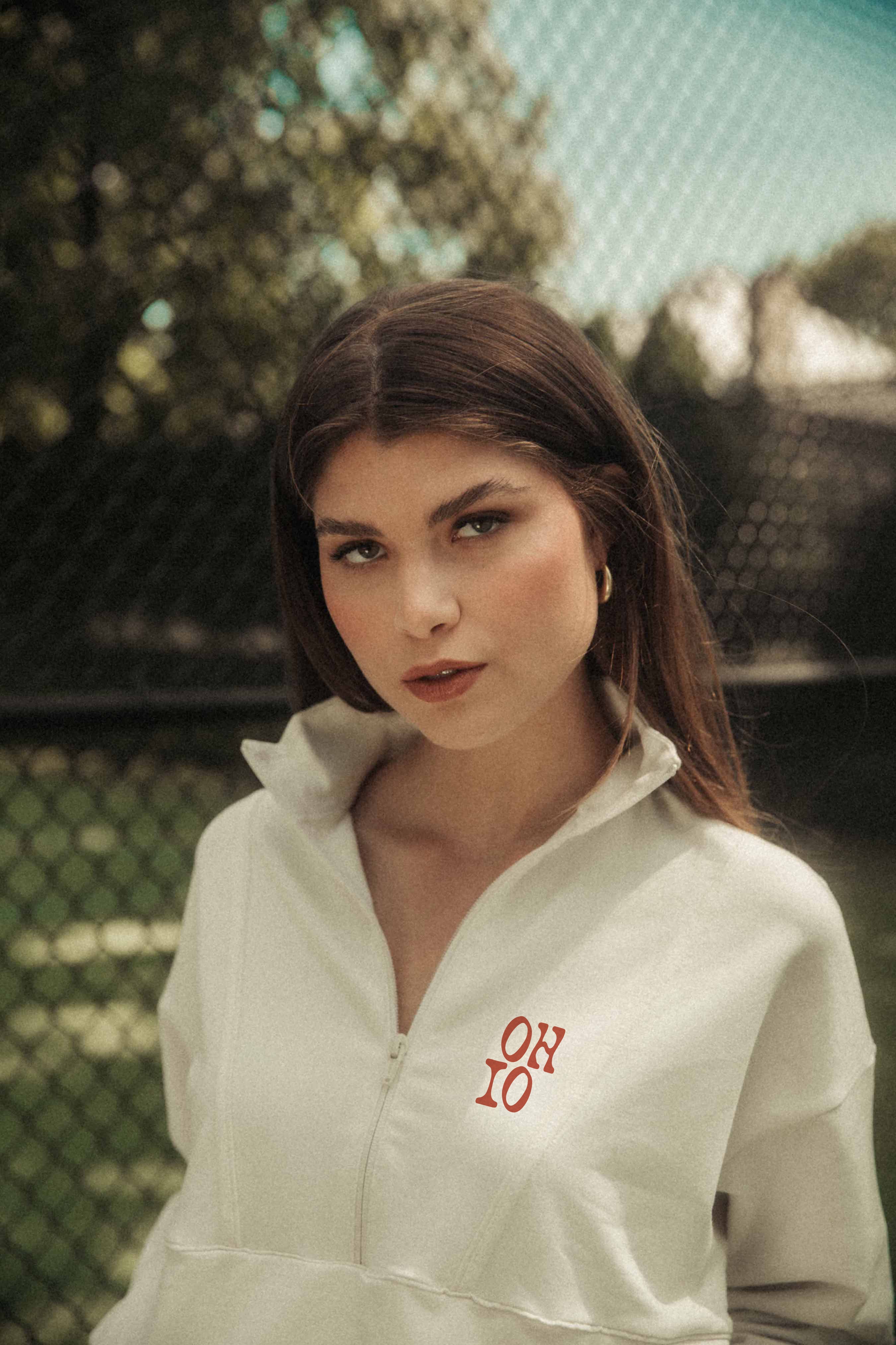groove quarter zip, bone – fangirl